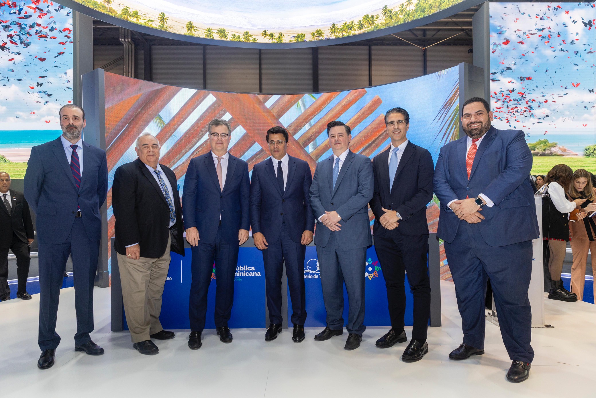 FONDOS ADVANCED invierten en complejos turístico en Samaná y Punta Cana ...