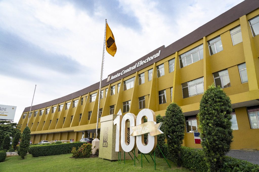 JCE lanza formulario digital “Acércate” para agilizar cambio de cédula de identidad - La Verdad