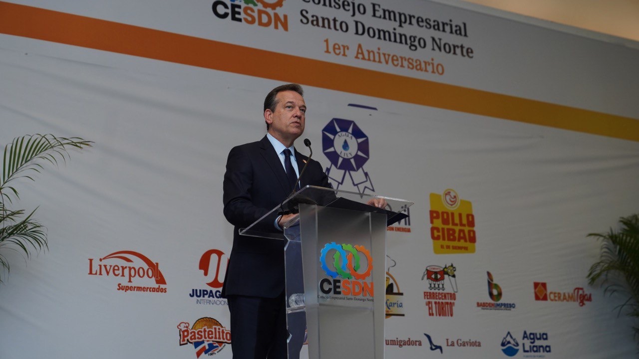Ministro Ito Bisonó es reconocido por su apoyo al sector industrial y las mipymes en Santo ...
