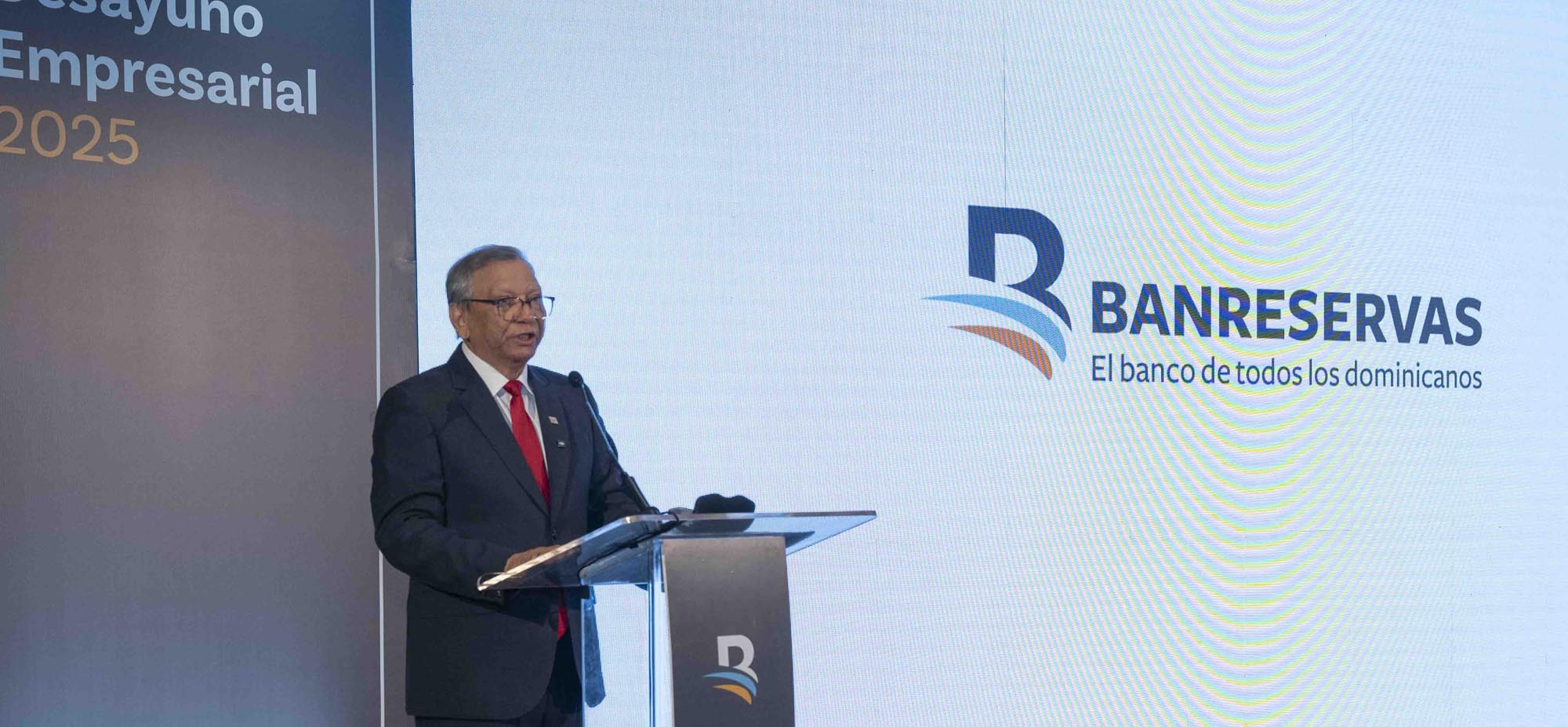Banreservas impulsa crecimiento de la construcción con financiamiento récord de RD$21,000 ...