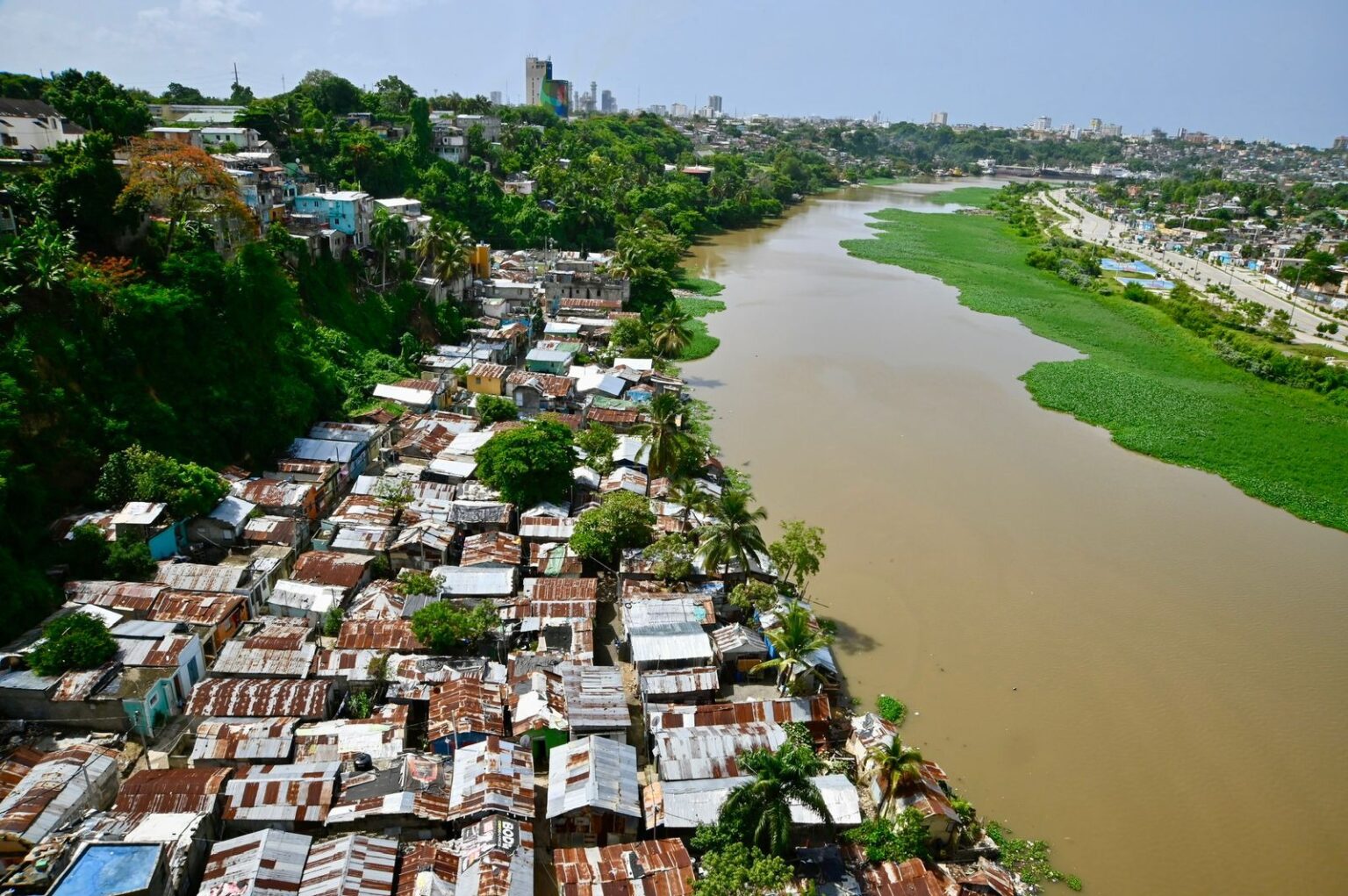 Abinader declara de alta prioridad recuperación de los ríos Ozama e Isabela - La Verdad