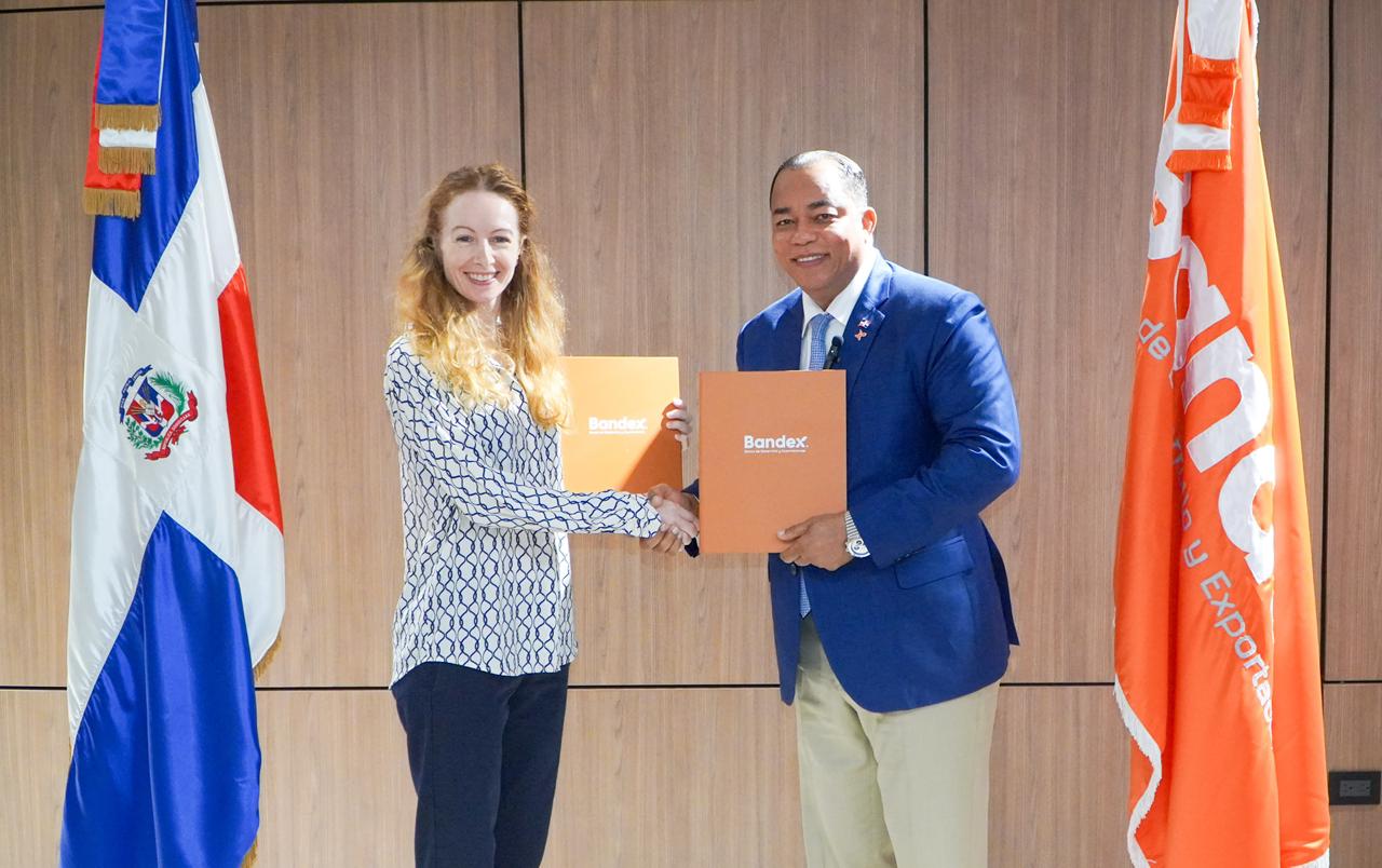 BANDEX y la Agencia Francesa de Desarrollo firman acuerdo de US$20 ...