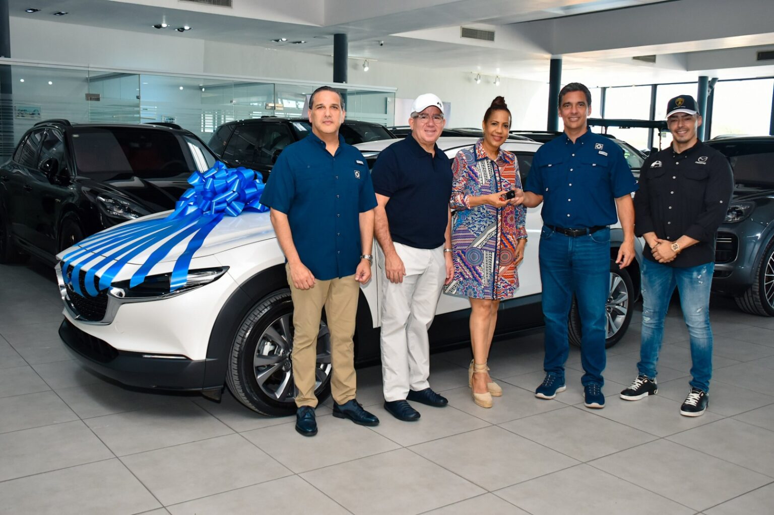 Autoferia Popular cierra con récord histórico: RD$19,000 millones en ...